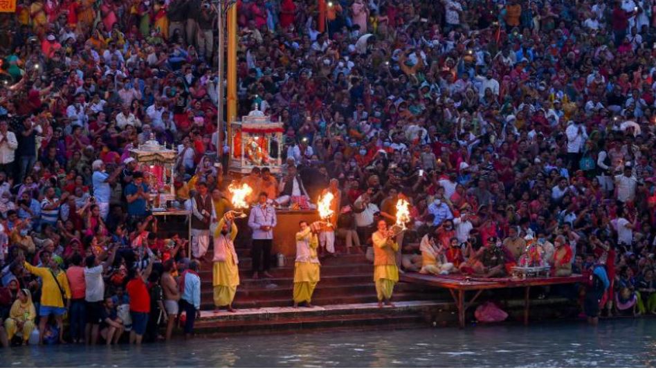 ඉන්දියාවේ කුම්භ මේලා අවසානයට මිලියන 7කටත් වැඩි ජන ගඟක් | ElaKiri