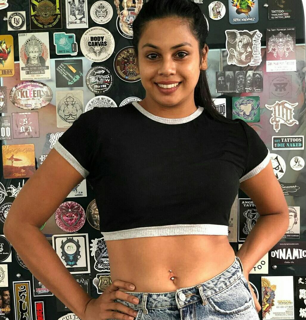 Sri Lanka's Actress/Model Navel Piecing | ElaKiri